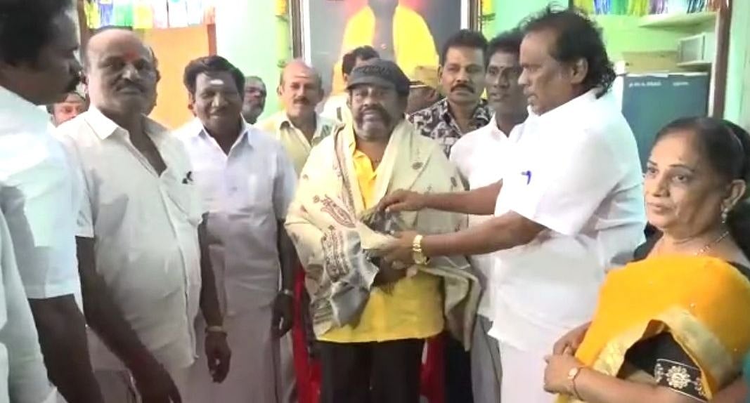 அ.தி.மு.க-வில் அங்கீகாரம் இருக்கிறதா என்பது தேர்தல் நேரத்தில் தெரியும் ...