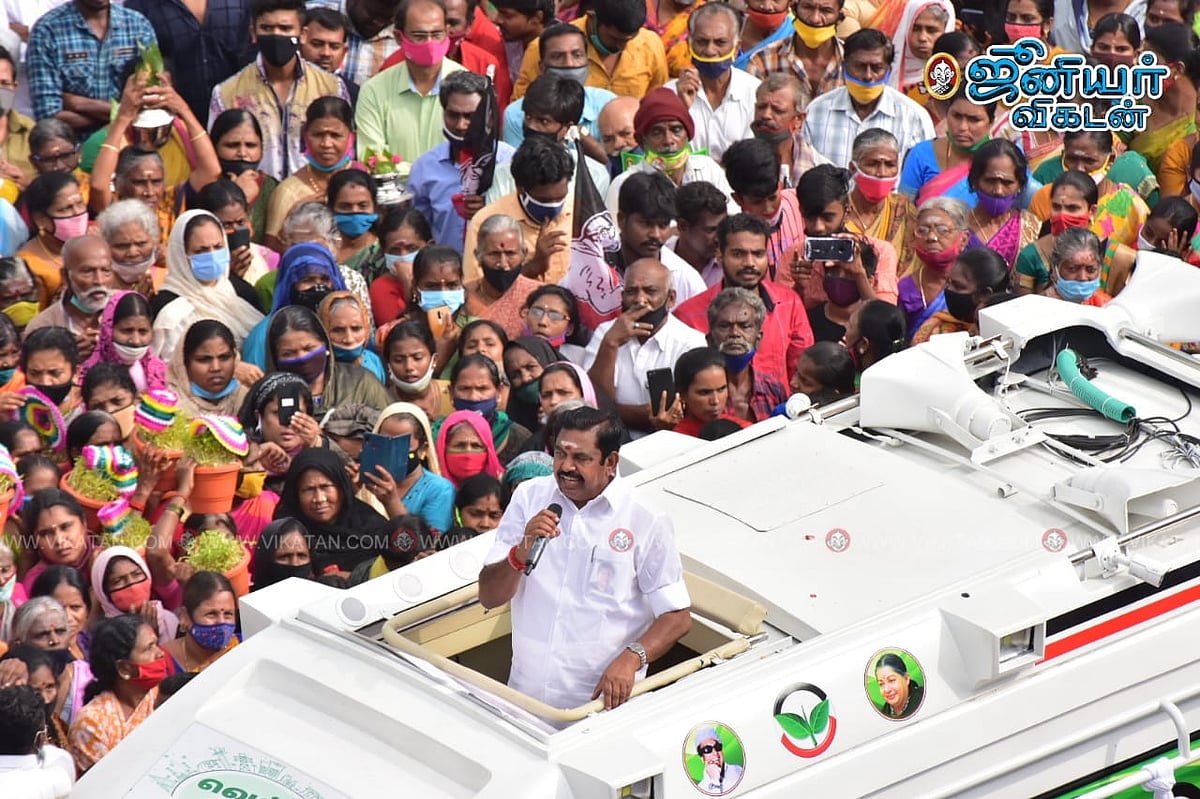 `தன்னைப் பார்த்து மக்கள் சிரிப்பதைக்கூட அவர் உணர்வதில்லை!' - ஸ்டாலினைக் ...
