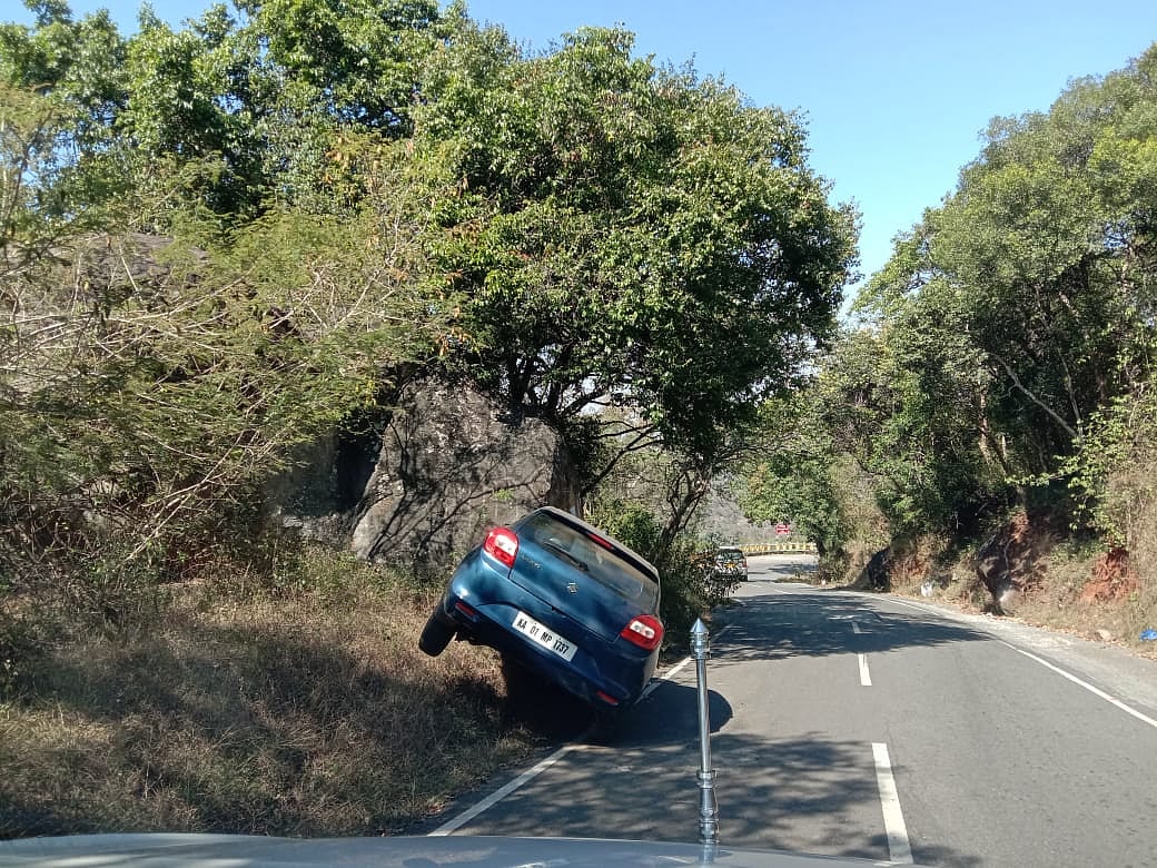 நீலகிரி: ஆபத்துகள் நிறைந்த கல்லட்டி மலைப்பாதை! -மீண்டும் திறக்கப்பட்ட ...