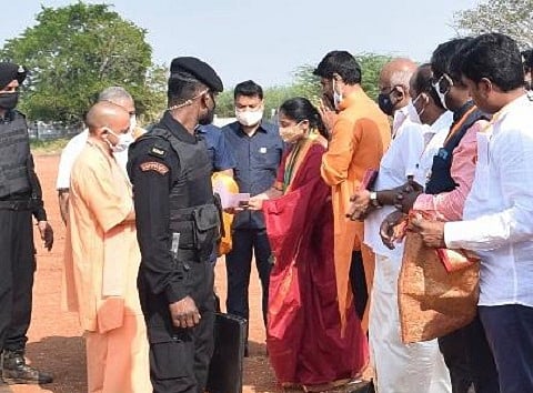 வாரணாசியில் காமராஜருக்கு சிலை - உ.பி முதல்வர் யோகி ஆதித்யநாத்திடம் ...