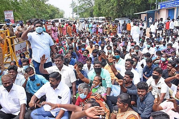 நெல்லை: சிறைக் கைதி முத்து மனோ கொலை விவகாரம்.. 37-வது நாளாக உடலை வாங்க ...
