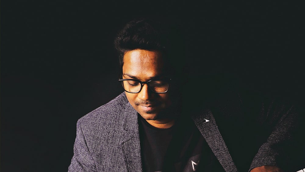 Diwali Malar - 31 October 2021 - “மக்கள் எனக்கும் நாற்காலி ...