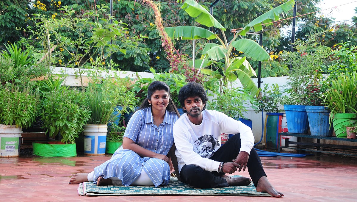 Aval Vikatan - 09 November 2021 - என் கணவர் எனக்கு அப்பா; என் ...