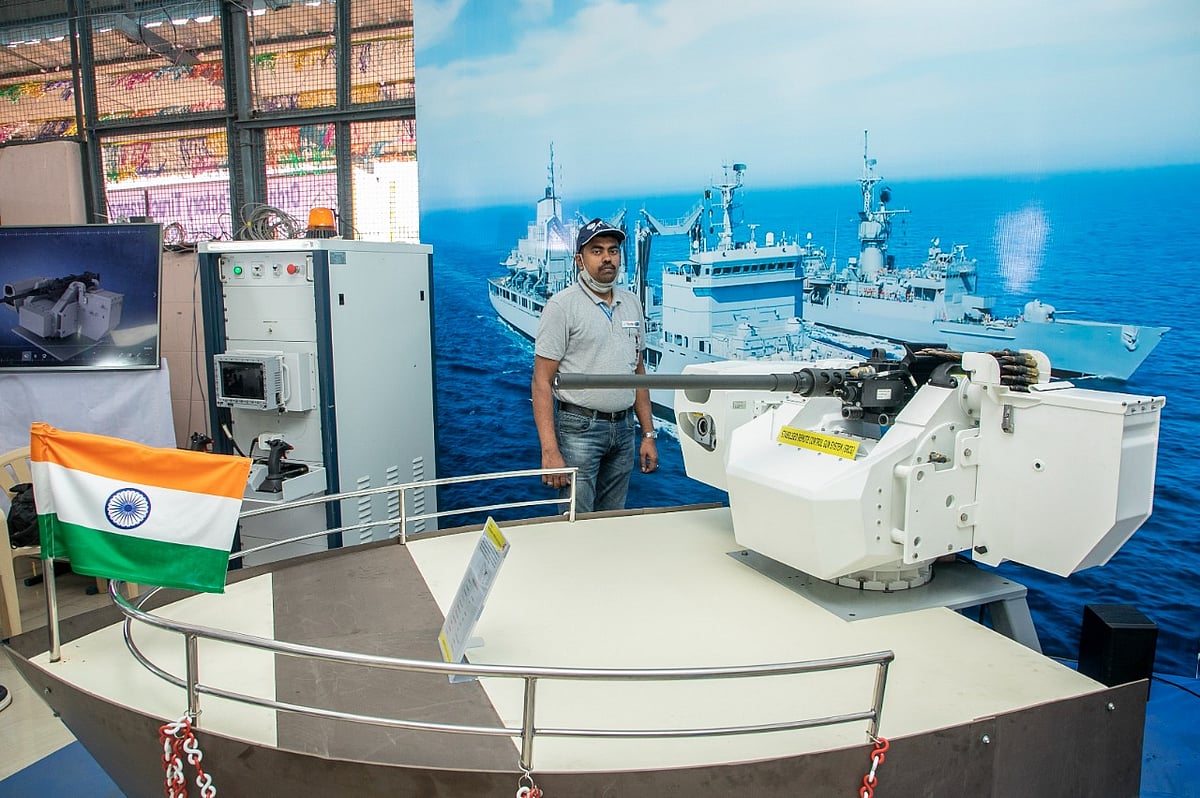 திருச்சி: துப்பாக்கி தொழிற்சாலையில் ராணுவத் துப்பாக்கி கண்காட்சி ...