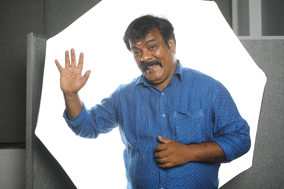 "சினிமா சான்ஸ் தேடறப்ப கார் கழுவியிருக்கேன், மூட்டைத் தூக்கியிருக்கேன் ...