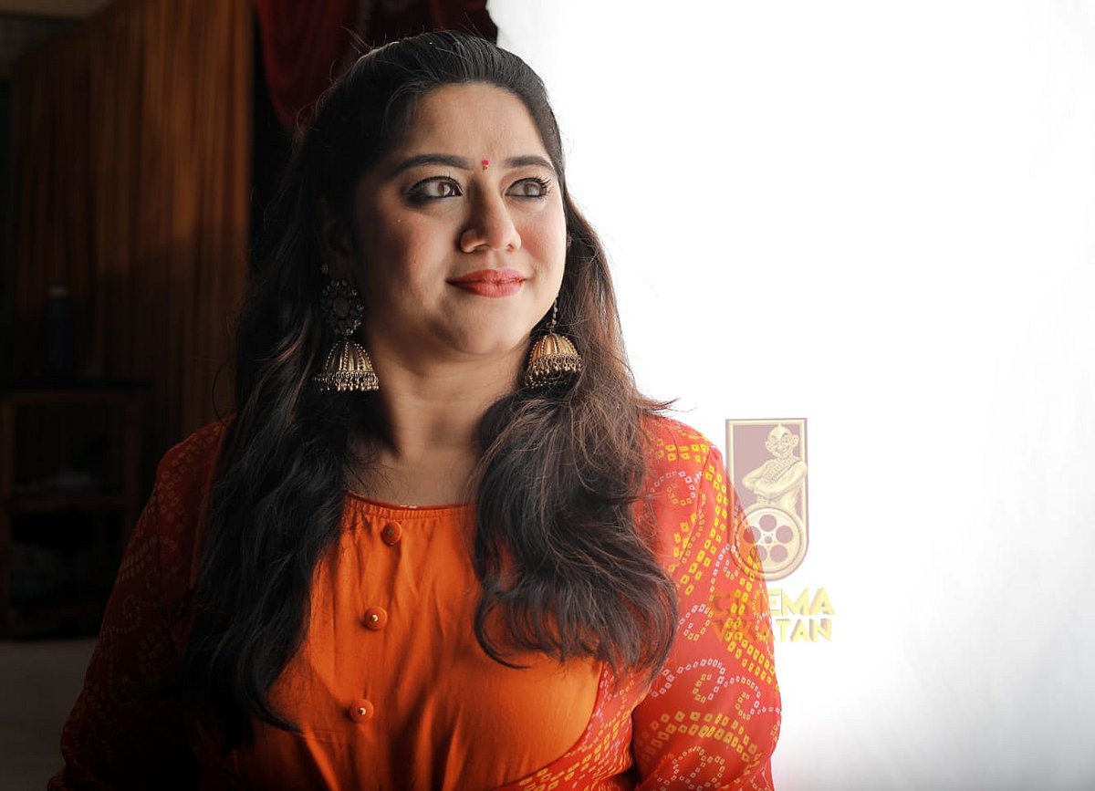 ஆங்கர் to ஆக்டர், சித்திரம் பேசுதடி சீரியல் நடிகை ஸ்வேதா சுப்ரமணியன் ...