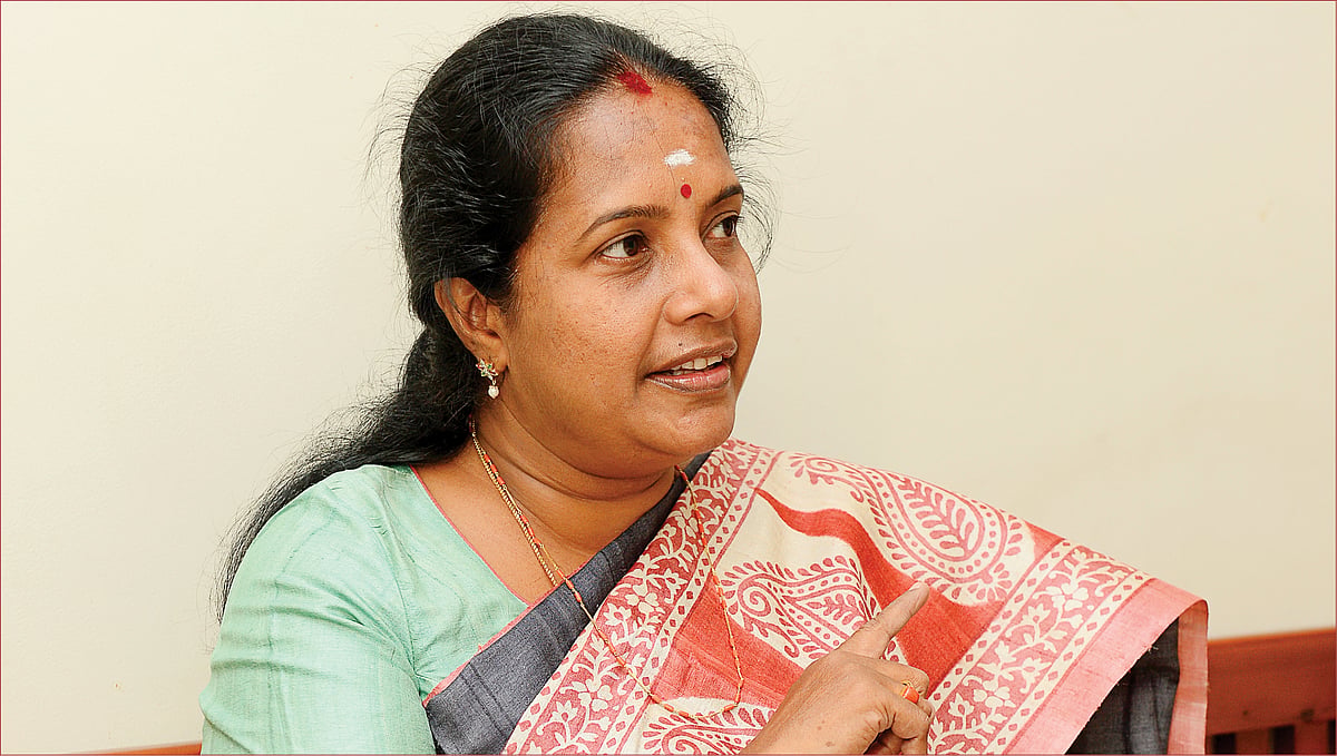 Junior Vikatan - 20 February 2022 - மாணவர்களுக்கு காவியும் வேண்டாம் ...