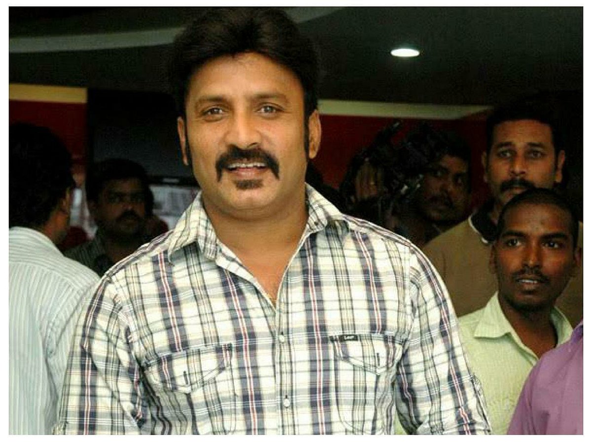 `சம்பளம் கேட்டதுக்கு விக்னேஷ் சாதியைச் சொல்லித் திட்டினாரு'- வைரல் ...