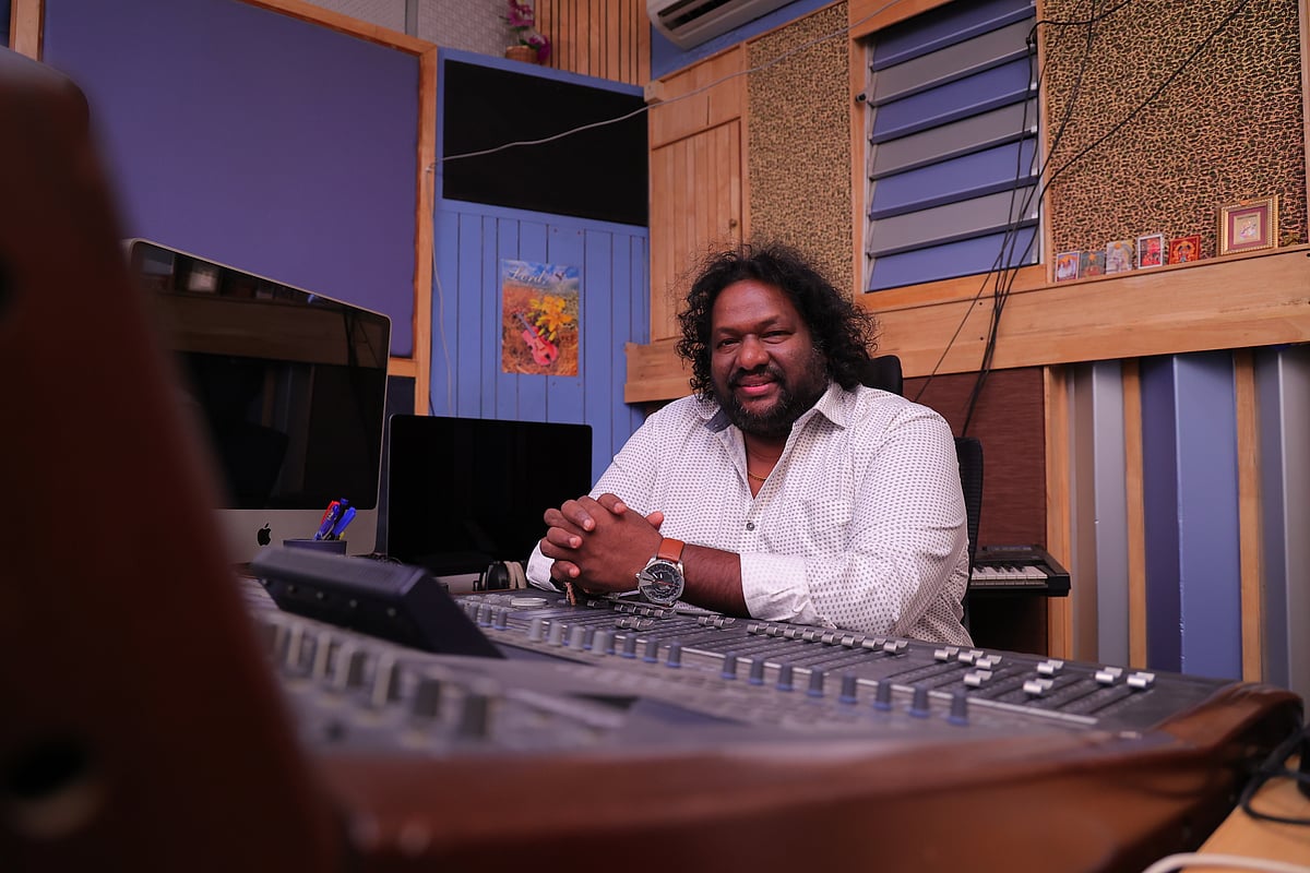 ``வாலி ஐயா சொன்ன மாதிரி எனக்கு விருது கிடைச்சது!"- ஶ்ரீகாந்த் தேவா ...