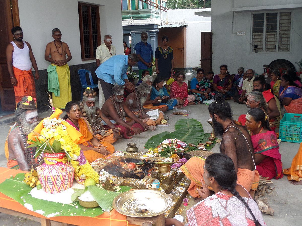 ஆயுள் பெருக நடைபெற்றது ஆயுஷ் ஹோமம்; கார்த்திகை தீபத் திருநாளில் ...