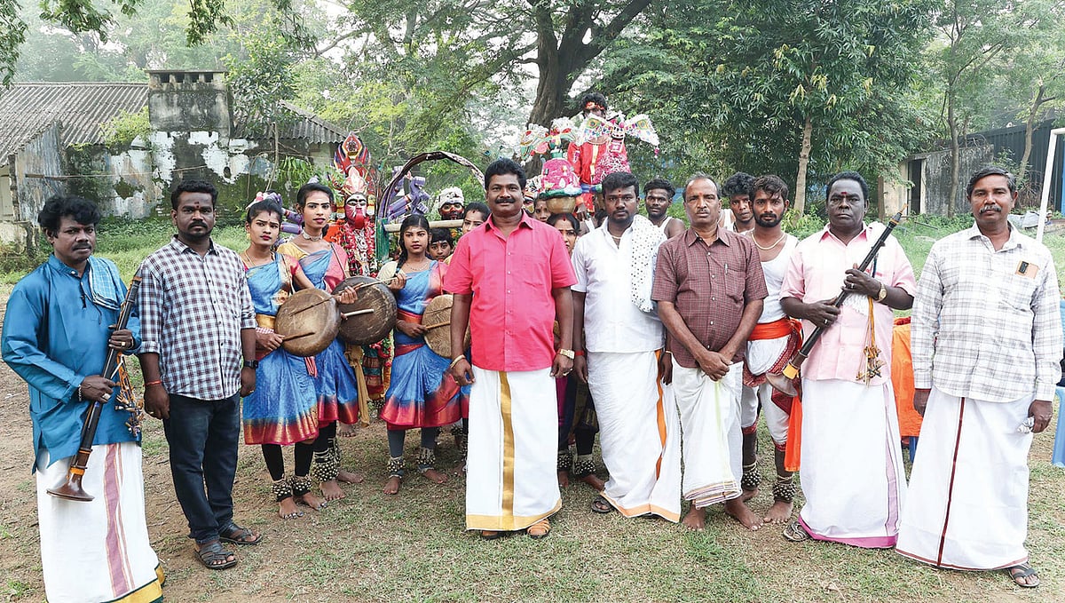 Ananda Vikatan - 15 March 2023 - “நாட்டுப்புறக் கலைஞர்களை அரசே ...
