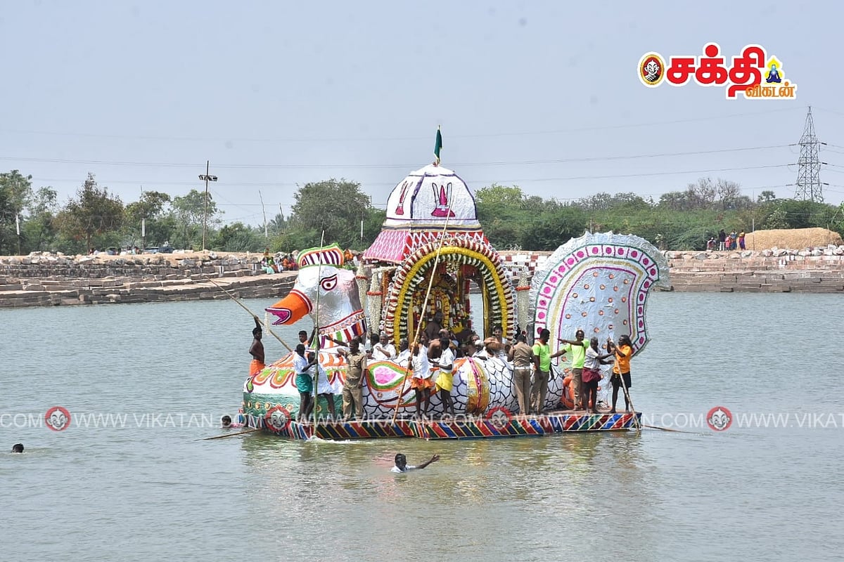 மதுரை அழகர்கோயில் கள்ளழகர் மாசி தெப்பத் திருவிழா; கஜேந்திர மோட்சத்துடன் ...