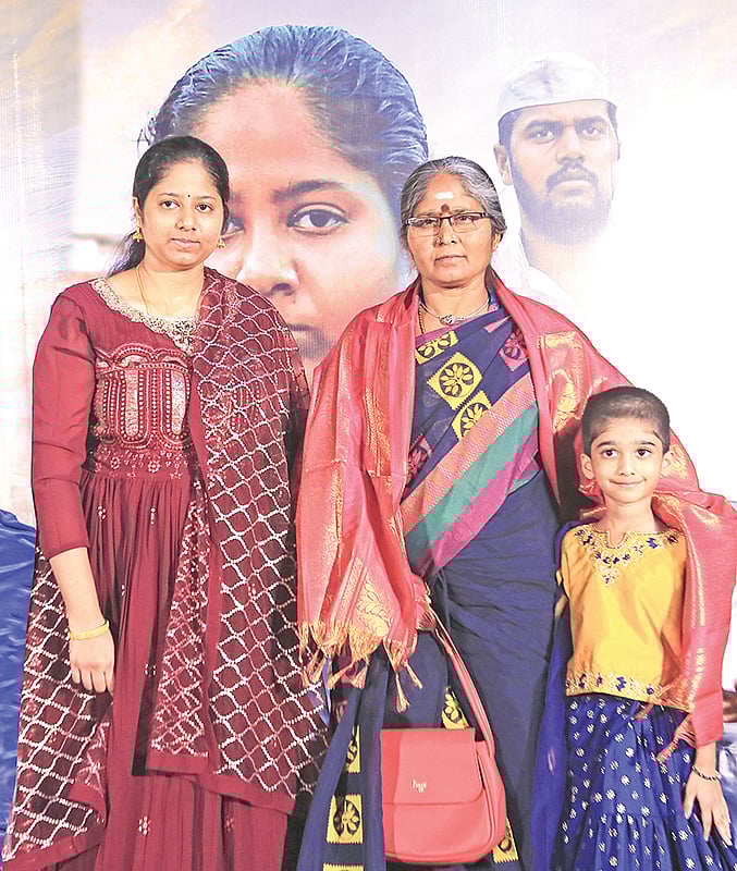 Ananda Vikatan - 03 May 2023 - “அப்பாவைக் கொண்டாடுறதை தப்பு சொல்ல ...