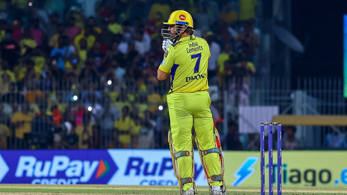 GT v CSK: ரிங் மாஸ்டராக ஆட்டத்தைக் கட்டுப்படுத்திய தோனி; சாத்தியமே ...