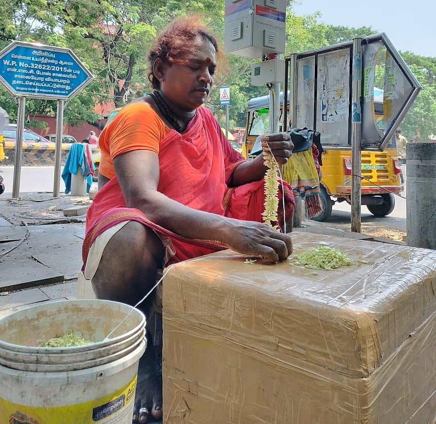 "மனுஷங்க எல்லாருமே இங்க மனுஷங்களா இருக்கறது இல்ல"- திருநங்கை புஷ்பா ...