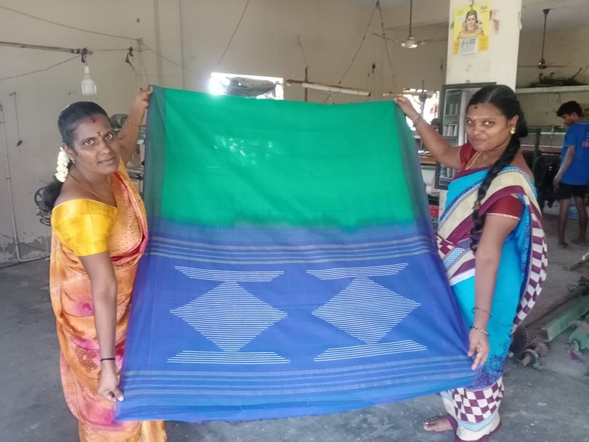 அனகாபுத்தூர் டு தாய்லாந்து; நாட்டின் இளவரசிக்குப் பறந்த வெட்டிவேர் சேலை ...