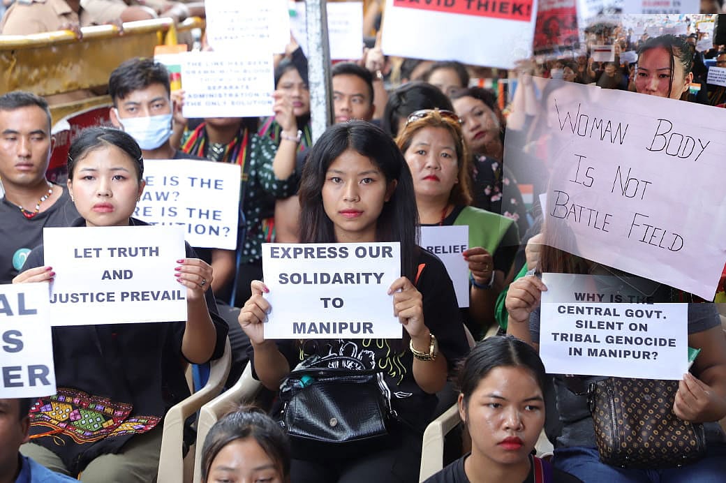 'WOMAN BODY IS NOT BATTLE FIELD' குக்கி மக்களுக்கு நீதி கேட்டு ...