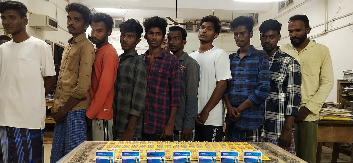 ஆண்டிபட்டி: போதை மாத்திரை விற்பனை செய்த கும்பல்; மயானம் அருகே மடக்கி ...