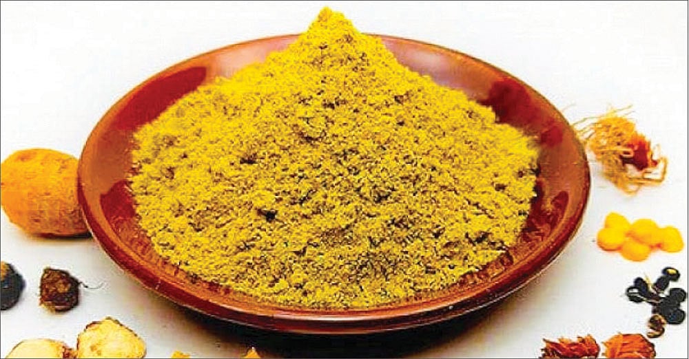 Vikatan Plus - 17 December 2023 - சருமம் ஜொலிக்க, வீட்டிலேயே செய்யலாம் ...