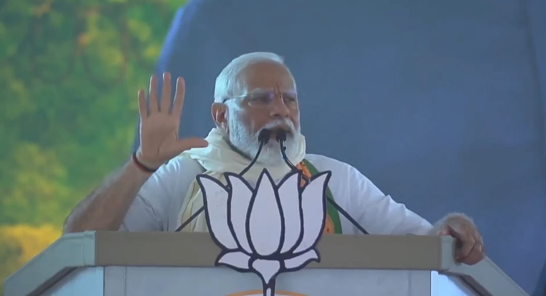 கேரளா: `தங்கம், சோலார் மூலம் கொள்ளையடிக்கின்றனர்..!' - சிபிஎம் ...