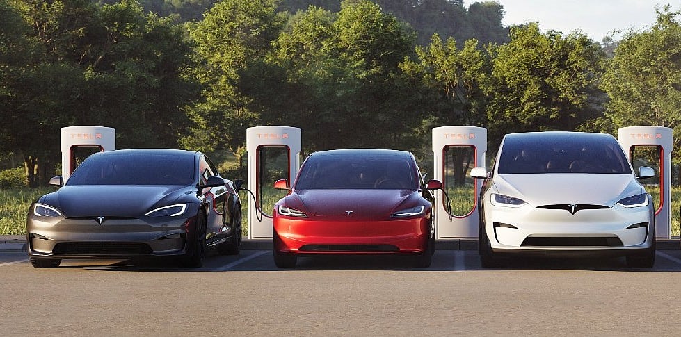 Tesla: `குறுக்க அந்த கெளசிக் வந்தா?’ டெஸ்லாவின் விற்பனையைக் கூண்டோடு ...
