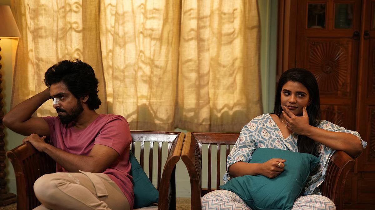 DeAr Review: கூட்டுக் குடும்பமும், குறட்டைப் பிரச்னையும் - மேம்போக்கான திரைக்கதையால் வந்த ...