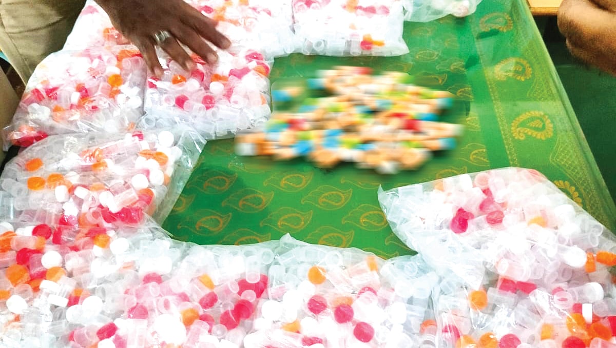 Junior Vikatan - 26 May 2024 - மாத்திரை... பவுடர்... ஊசி... ஸ்டிக்கர் ...