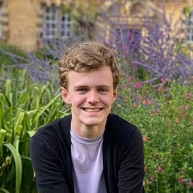 2002-ம் ஆண்டில் பிறந்தவர், இப்போது இங்கிலாந்து எம்.பி.. யார் இந்த சாம் ...