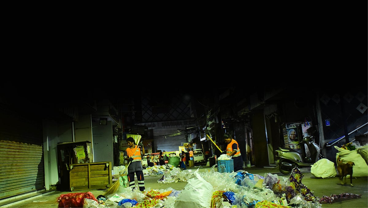 Junior Vikatan - 08 September 2024 - 100% தனியார்மயம்... தூய்மைப் பணியாளர்களை சுரண்டும் சென்னை ...