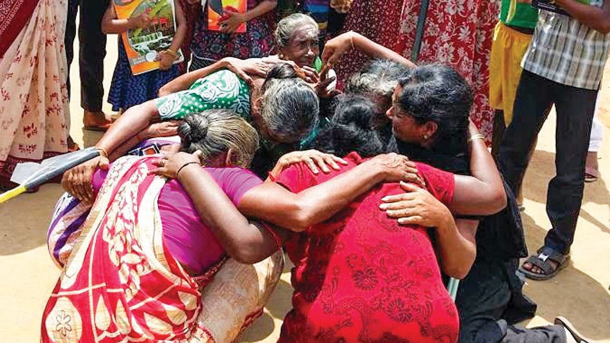 Vikatan Plus - 27 October 2024 - ஒப்பாரி வைத்தால் லட்சங்களில் சம்பளம் ...