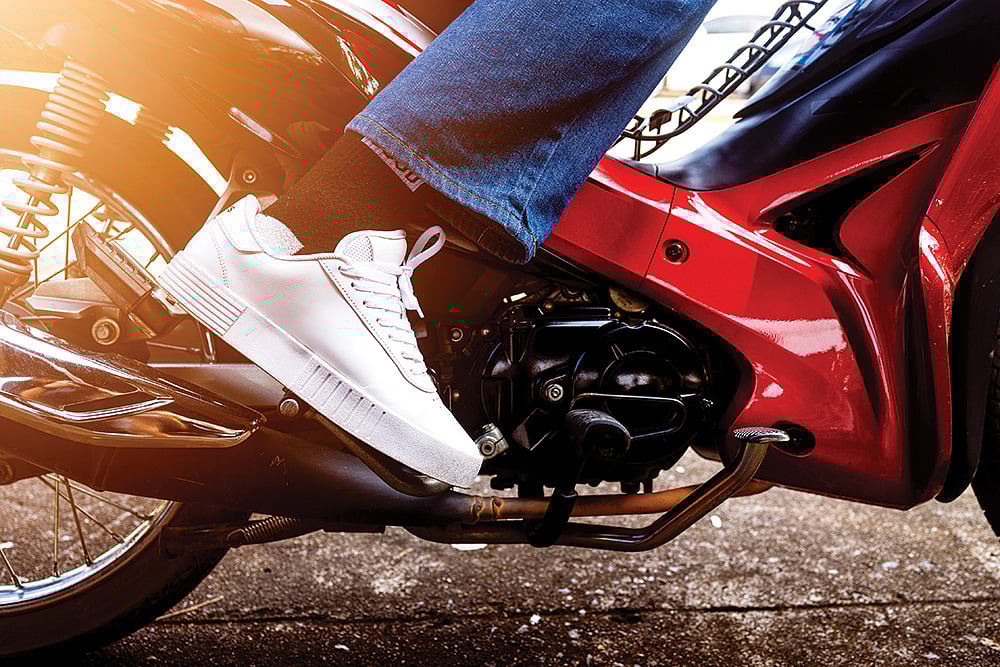 Motor Vikatan - 01 November 2024 - Bike Kick Start or Self Start ...