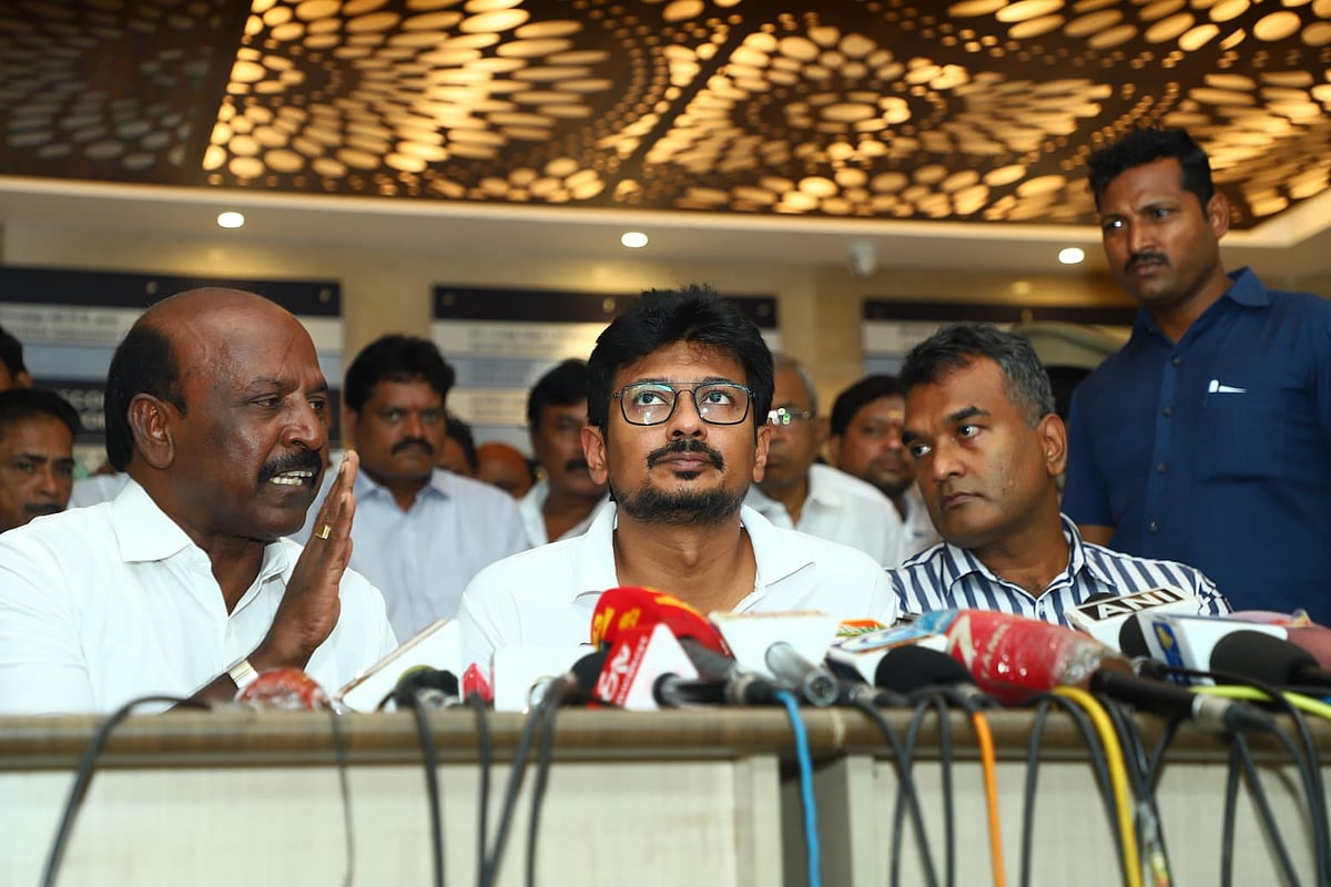 கிண்டி மருத்துவருக்கு கத்திகுத்து: `மருத்துவர் பாலாஜியின் உடல்நிலை சீராக உள்ளது’ - உதயநிதி ...