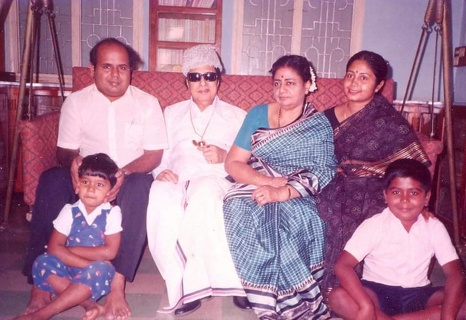 `தோட்டத்து அம்மாவும் நானும்...' - முன்னாள் முதல்வர் ஜானகி ராமச்சந்திரன் ...