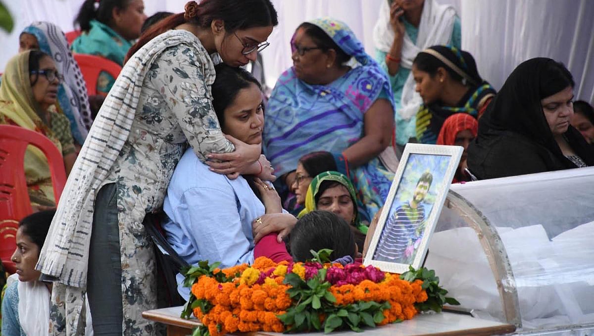 Aval Vikatan - 20 May 2025 - நூற்றாண்டு காணும் பெண் எழுத்தாளர்கள் ...