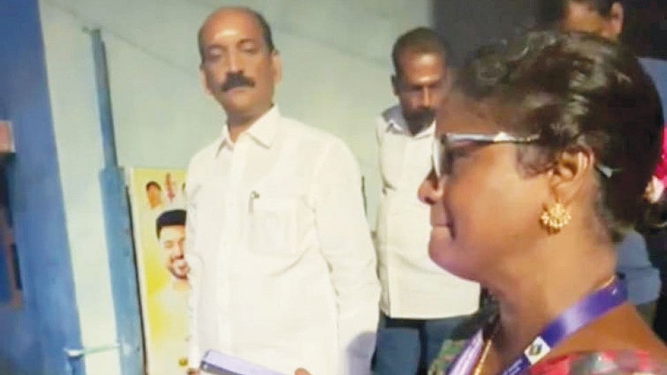 Vikatan Plus - 30 November 2025 - ‘வாக்குத்திருட்டுப் புகார் ...